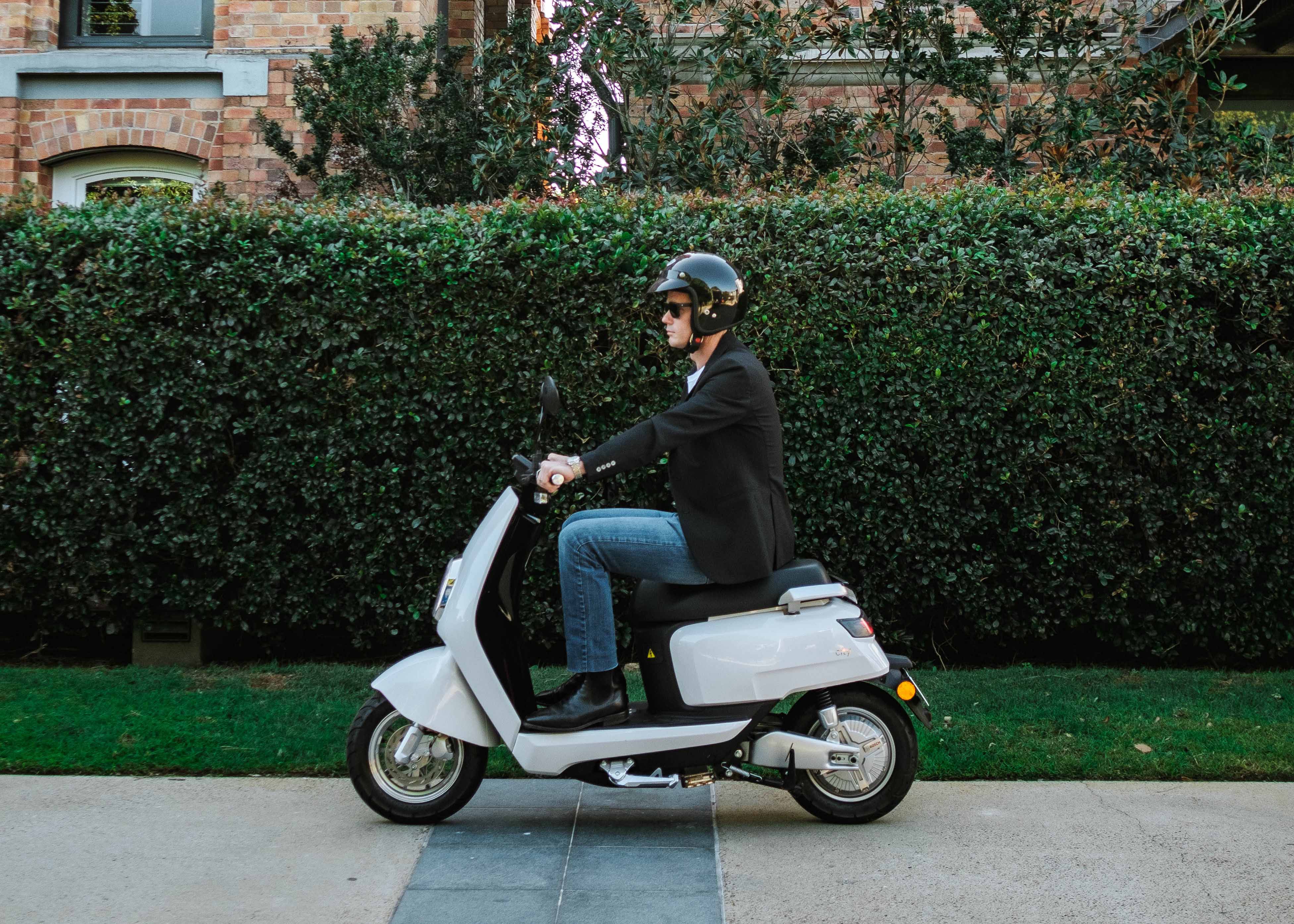 Benzina Zero Online Store | Shop Benzina Zero E-Scooters & Mopeds